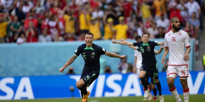 Austrália bate Tunísia e volta a vencer na Copa após 12 anos Austrália bate Tunísia e volta a vencer na Copa após 12 anos